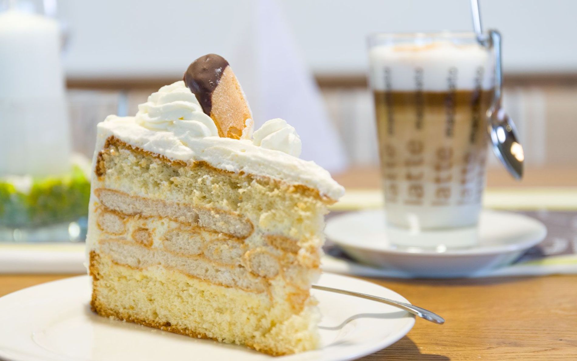 Malakofftorte mit Biskotten | Rezept von 7hauben